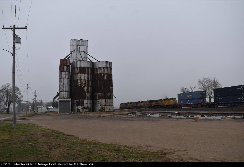 UP 2698 7434 8259 6151